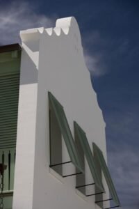 15+ Modern Parapet Wall Designs, Construction, Types & Uses