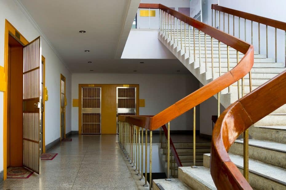 25+ Modern stairs railing designs in steel to look out