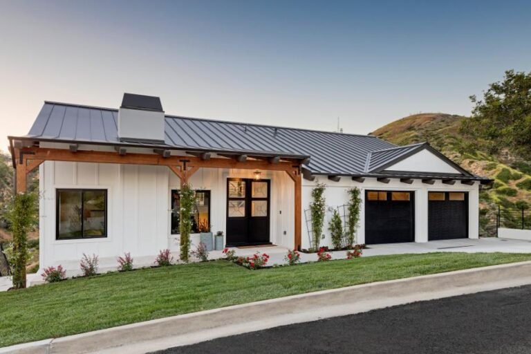 29 Amazing & Modern Front Elevation Designs for Small Houses: Enhancing ...